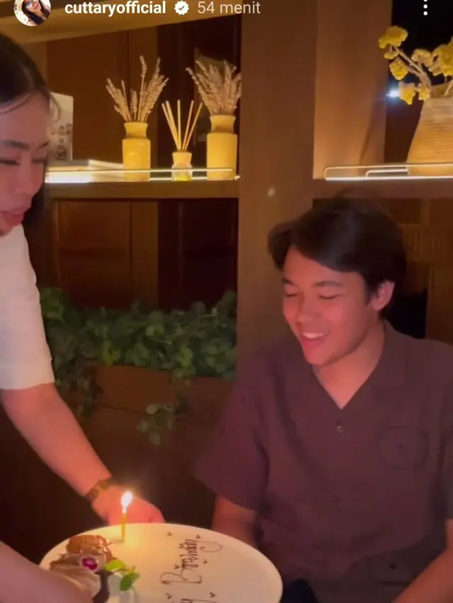 6 Potret Dinner Keluarga Cut Tari dan Richard Kevin Rayakan Ultah Anak, Elegan Penuh Kehangatan ...