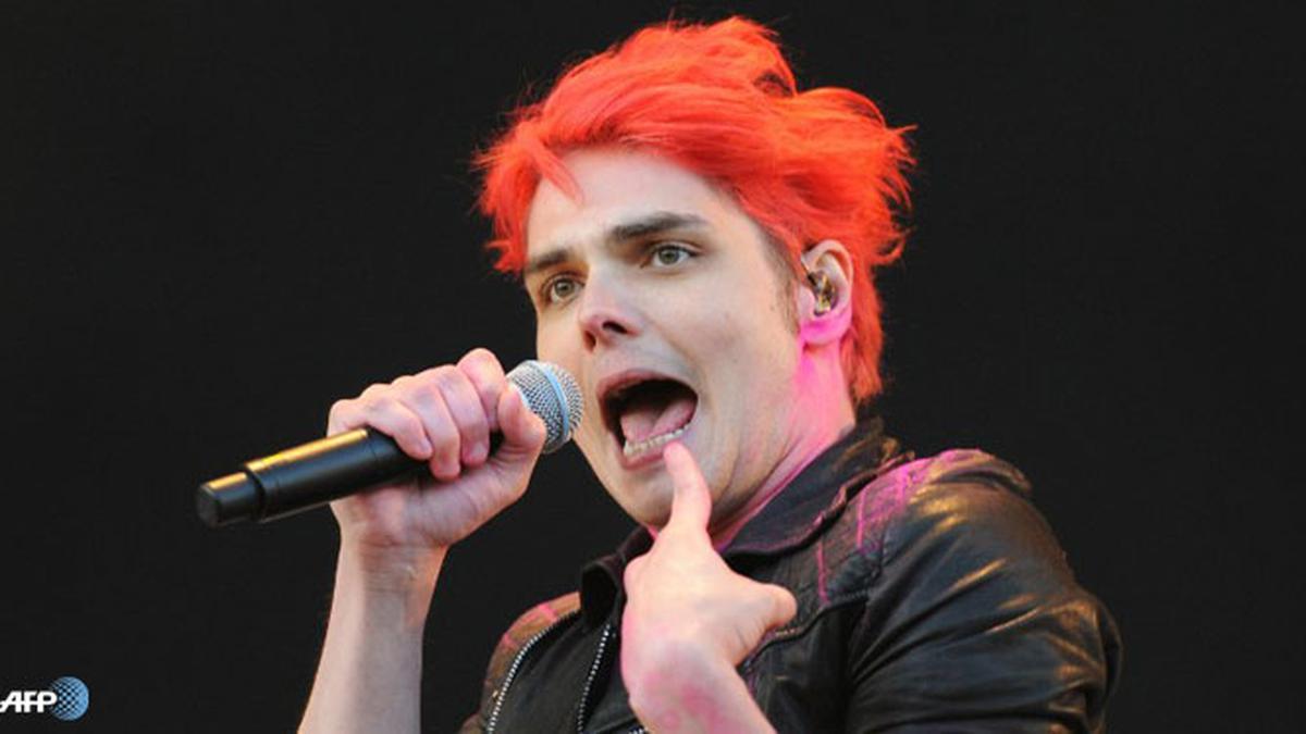 Gerard Way Bocorkan Asal Muasal dan Tema Lirik Lagu Barunya - ShowBiz ...