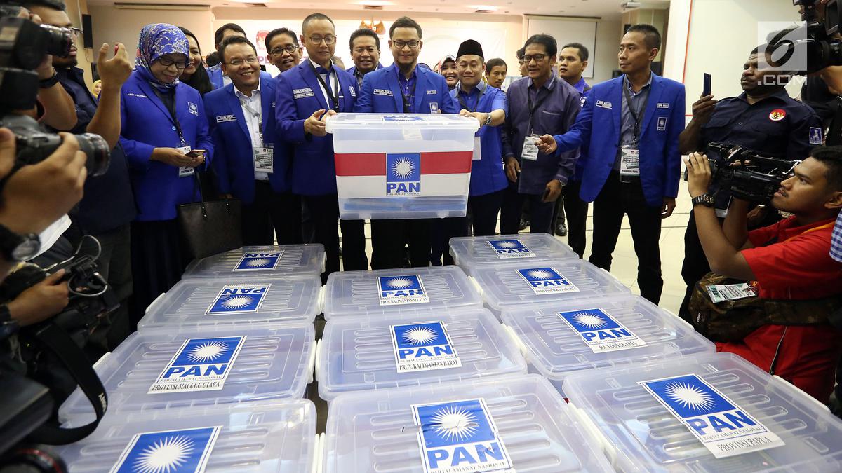 PHOTO: PAN Jadi Partai Ketujuh yang Daftar Pemilu 2019