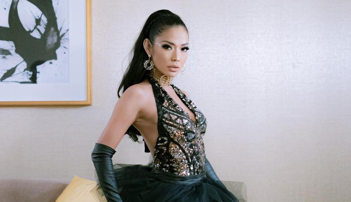 Potret Aksi Panggung Shanty Paredes, Siap Kembali ke Industri Musik ...