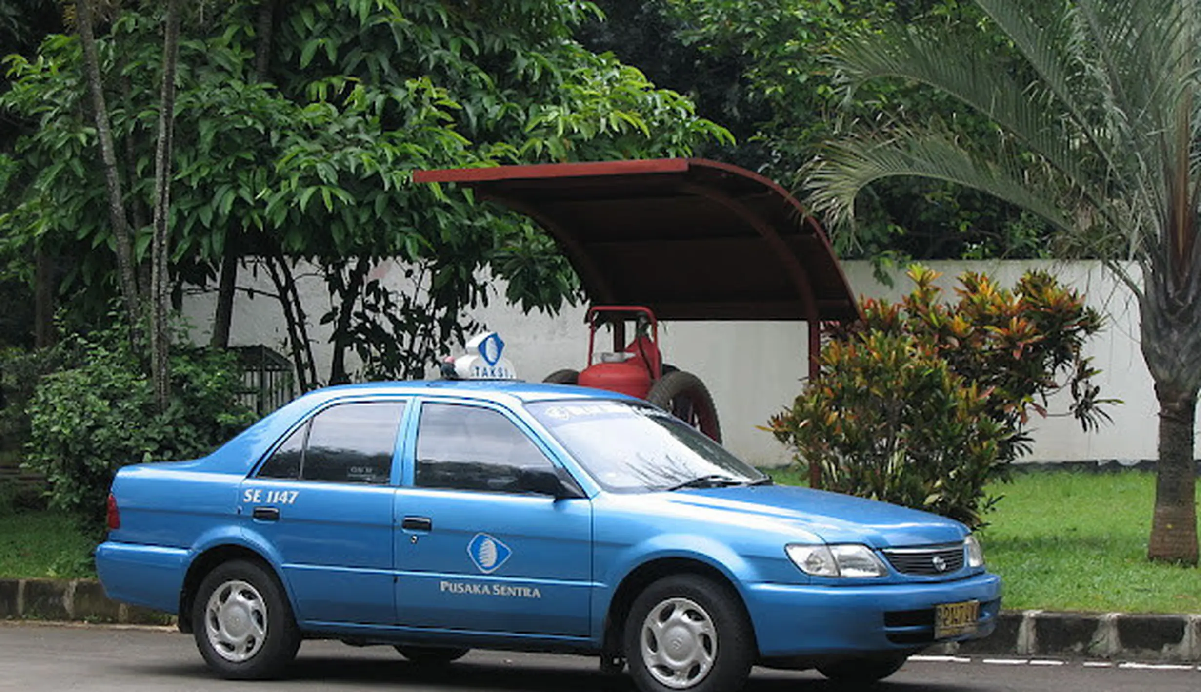 11 Potret Taksi Tempo Dulu yang Bikin Nostalgia, Ada yang Masih Ingat ...