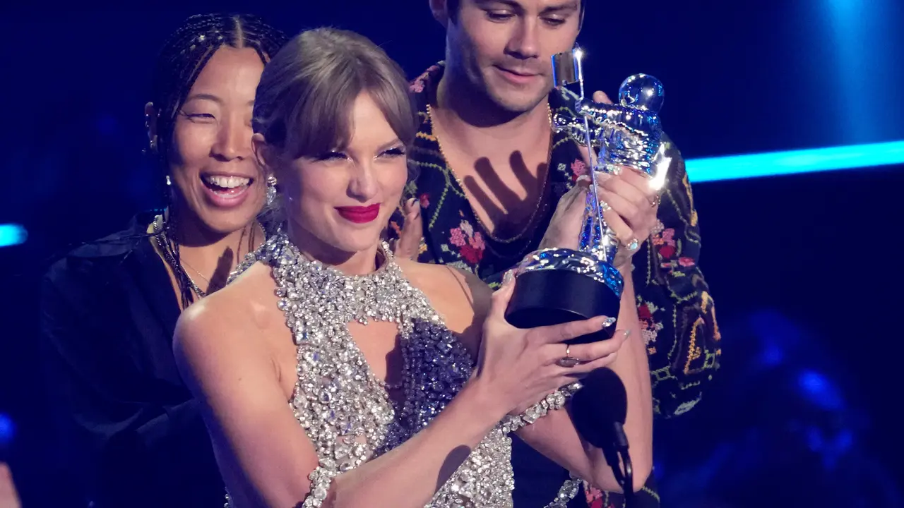 QUIZ: Yakin Fans Taylor Swift? Yuk, Buktikan dengan Tebak Album