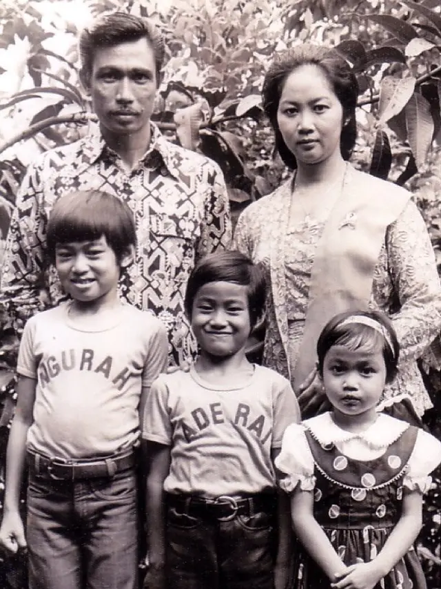 Tetap Kekar di Usia 51 Tahun, Ini 7 Potret Transformasi Ade Rai yang ...