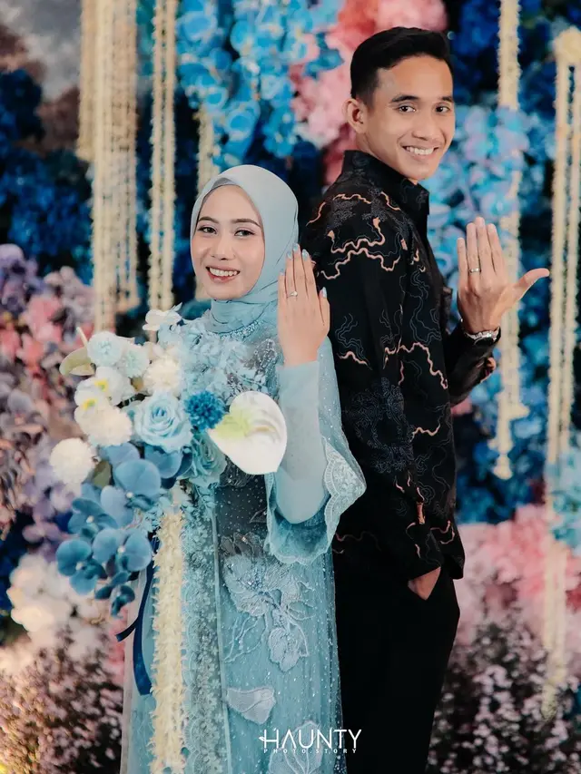 Pesepakbola Rizky Ridho Resmi Tunangan, Banjir Ucapan Selamat dari ...