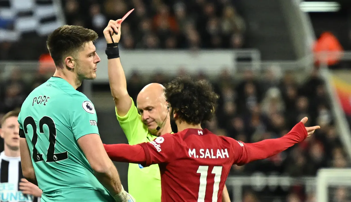 Foto: Daftar 4 Pemain Korban Kartu Merah Wasit Anthony Taylor di Liga ...