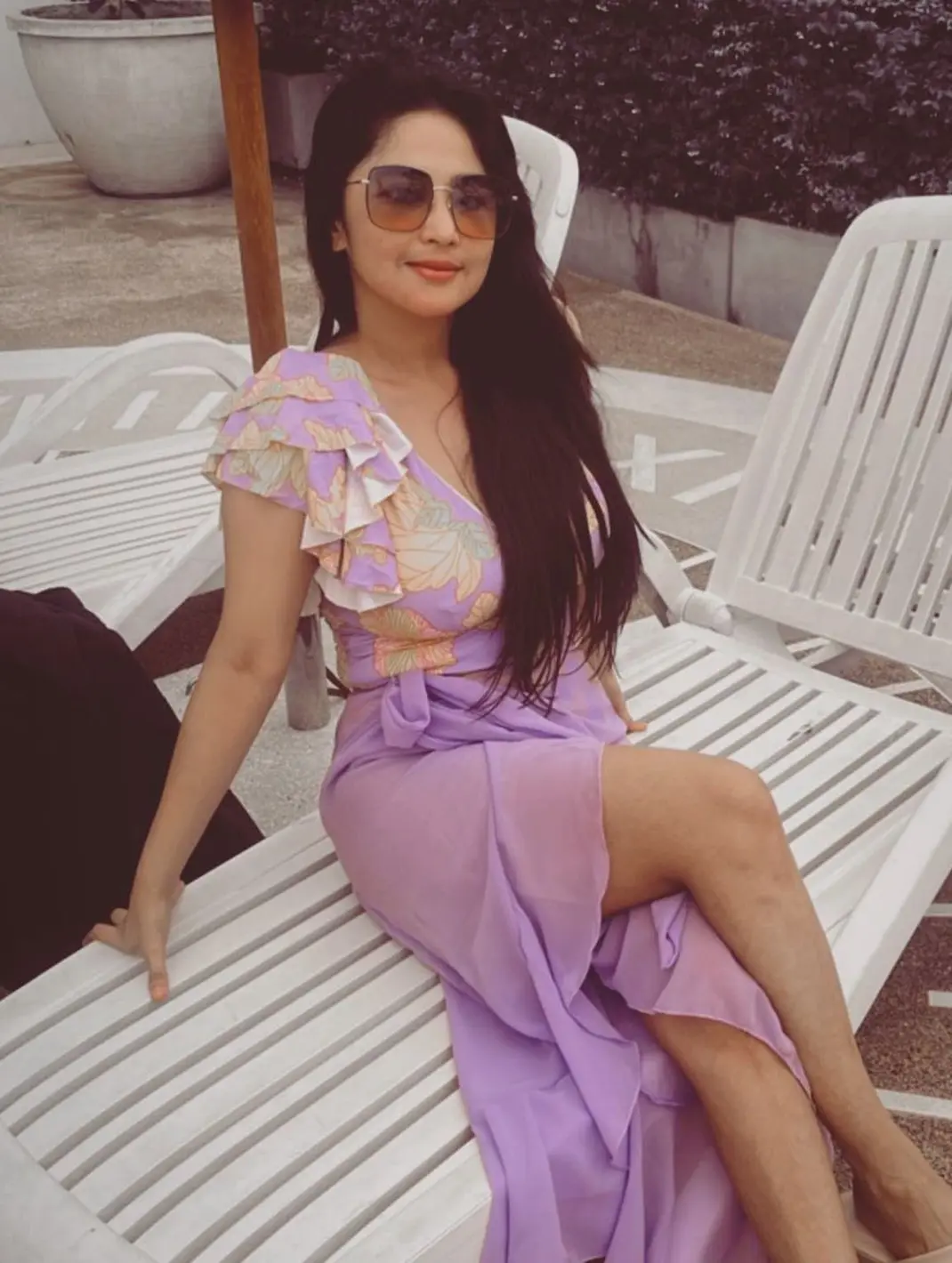 6 Potret Transformasi Wajah Dewi Perssik Pasca Operasi Transfer Lemak