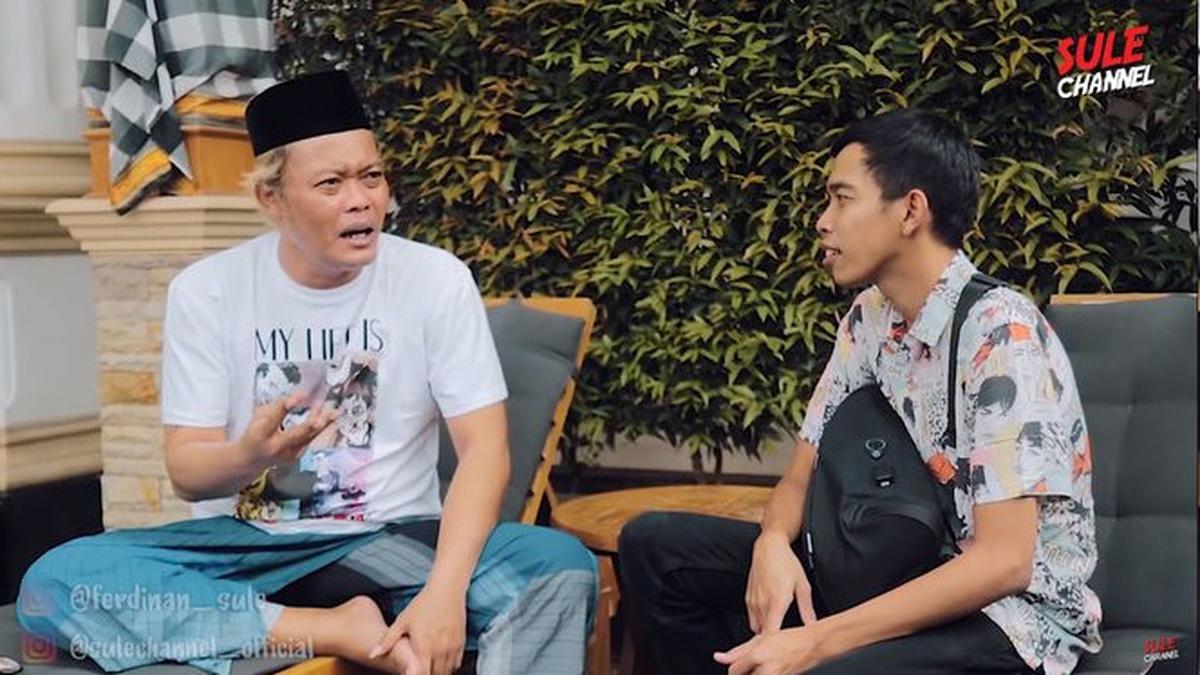 Utang Rp 40 Juta Lunas, Dede Sunandar Sujud Syukur - ShowBiz Liputan6.com