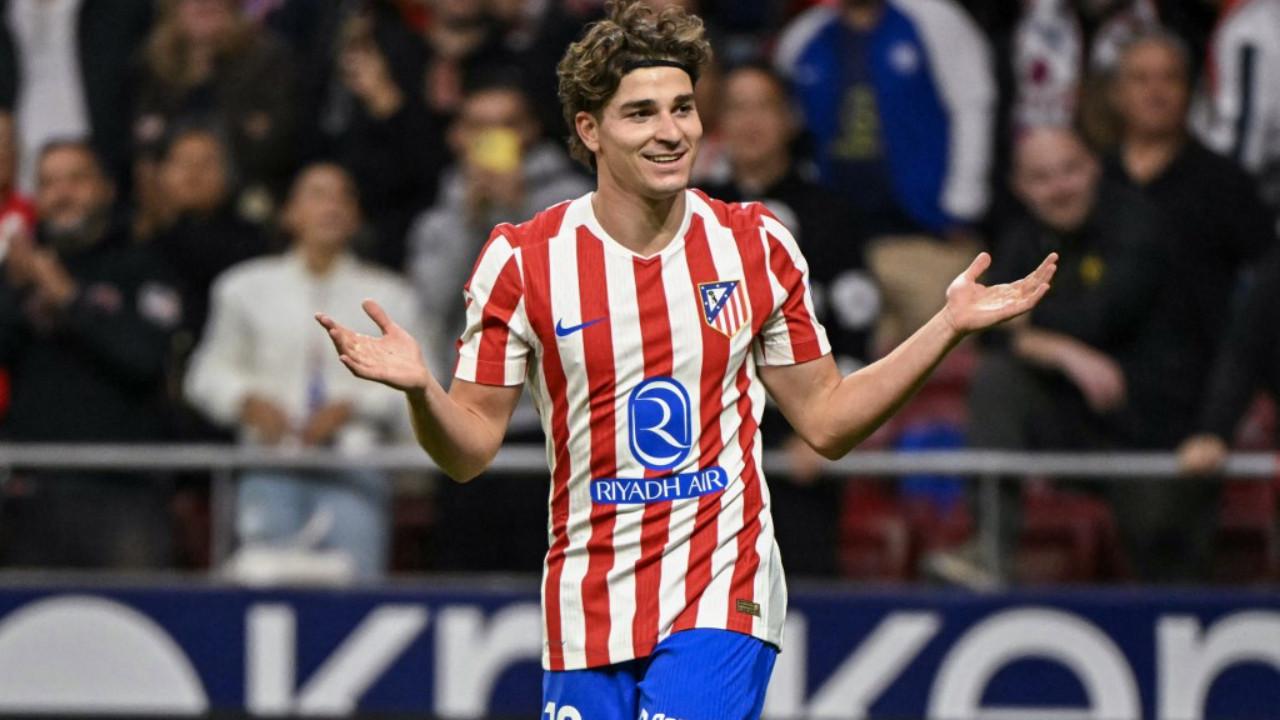 Julian Alvarez Masuk Radar Barcelona, Ini Kata Diego Simeone