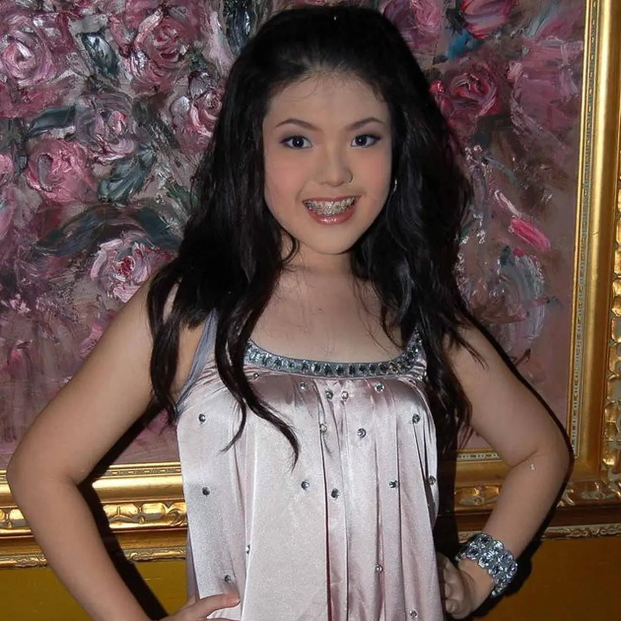 9 Potret Transformasi Tina Toon, Kini Tampil Menawan dengan Body Goal ...