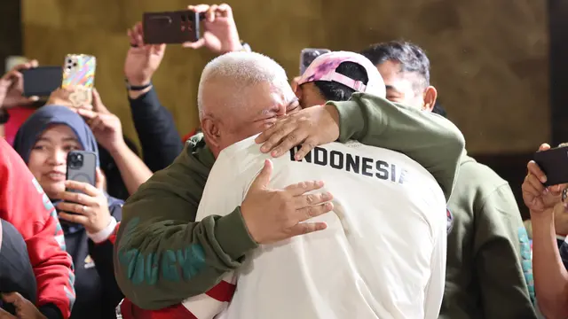 Lifter Peraih Emas Olimpiade 2024 Rizki Juniansyah Berduka, Sang Ayah ...