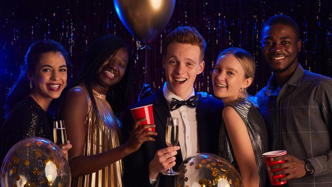 Cantik Maksimal, Inilah 3 Inspirasi Dress yang Cocok Dipakai untuk ...