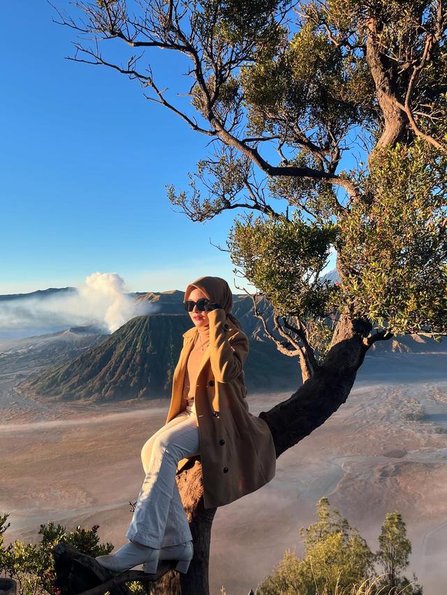 Influencer Yessy Anitoma Bangkit Usai Dilabeli Netizen Duta Sertifikat ...