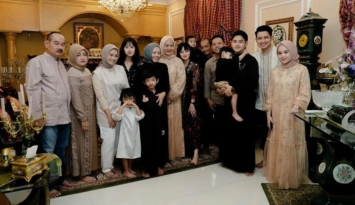 Momen Lebaran 2024 Chand Kelvin dan Dea Sahirah, 6 Tahun Pacaran ...