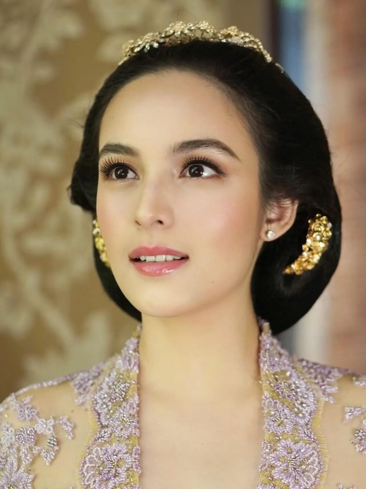 Di Balik Prosesi Siraman Chelsea Islan, Permintaan Khusus Desain Kebaya ...