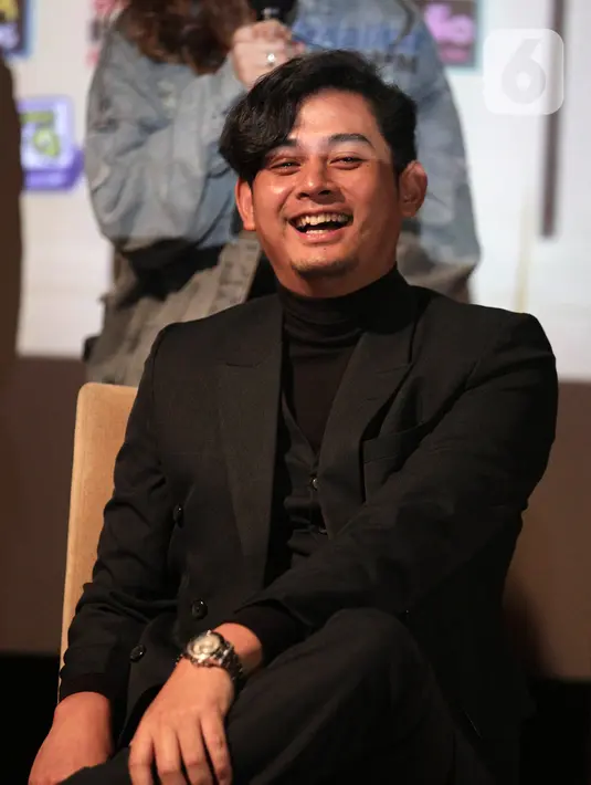 FOTO: Penampilan Tiga Pemeran Film Atas Nama Surga Saat Gala Premier ...