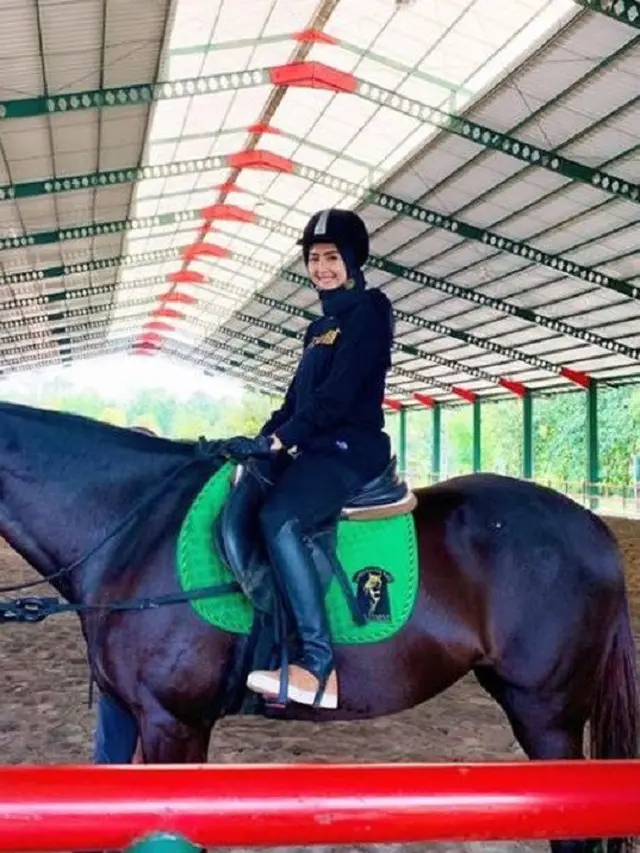 6 Potret Terbaru Lia Ananta Pemeran Sashi 'Di Sini Ada Setan', Anggun ...