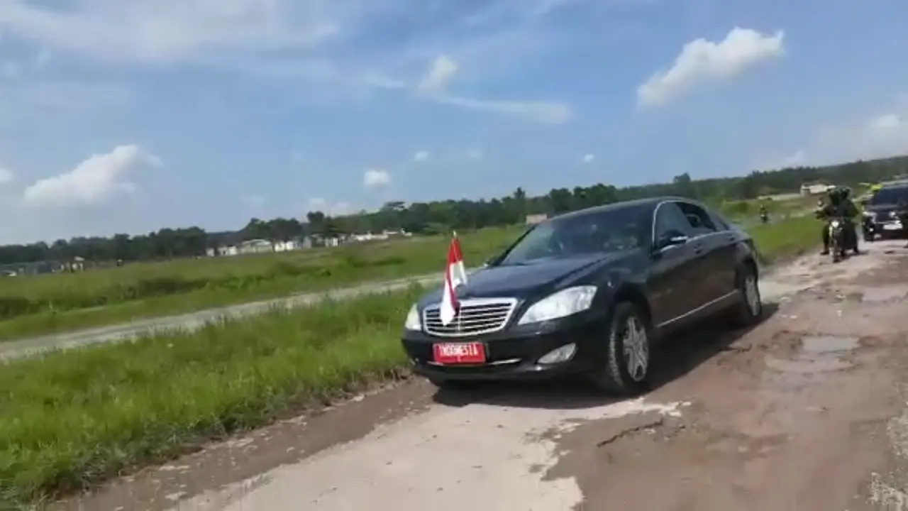 Sindiran Jokowi soal Jalan Rusak di Lampung: Enak, Mulus, Sampai Tidur ...