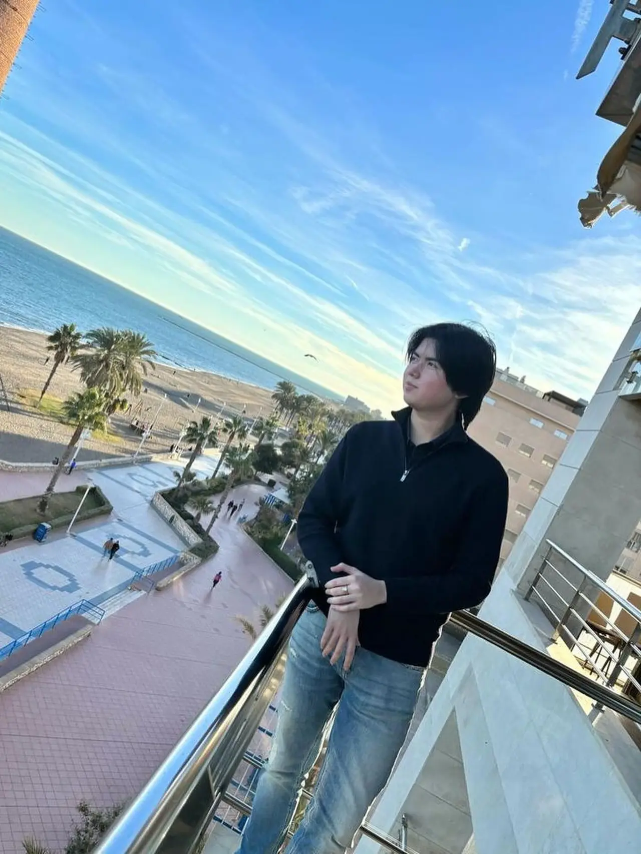 6 Potret Kedekatan Sean Anak Olla Ramlan dan Keluarga Ayahnya, Liburan ...