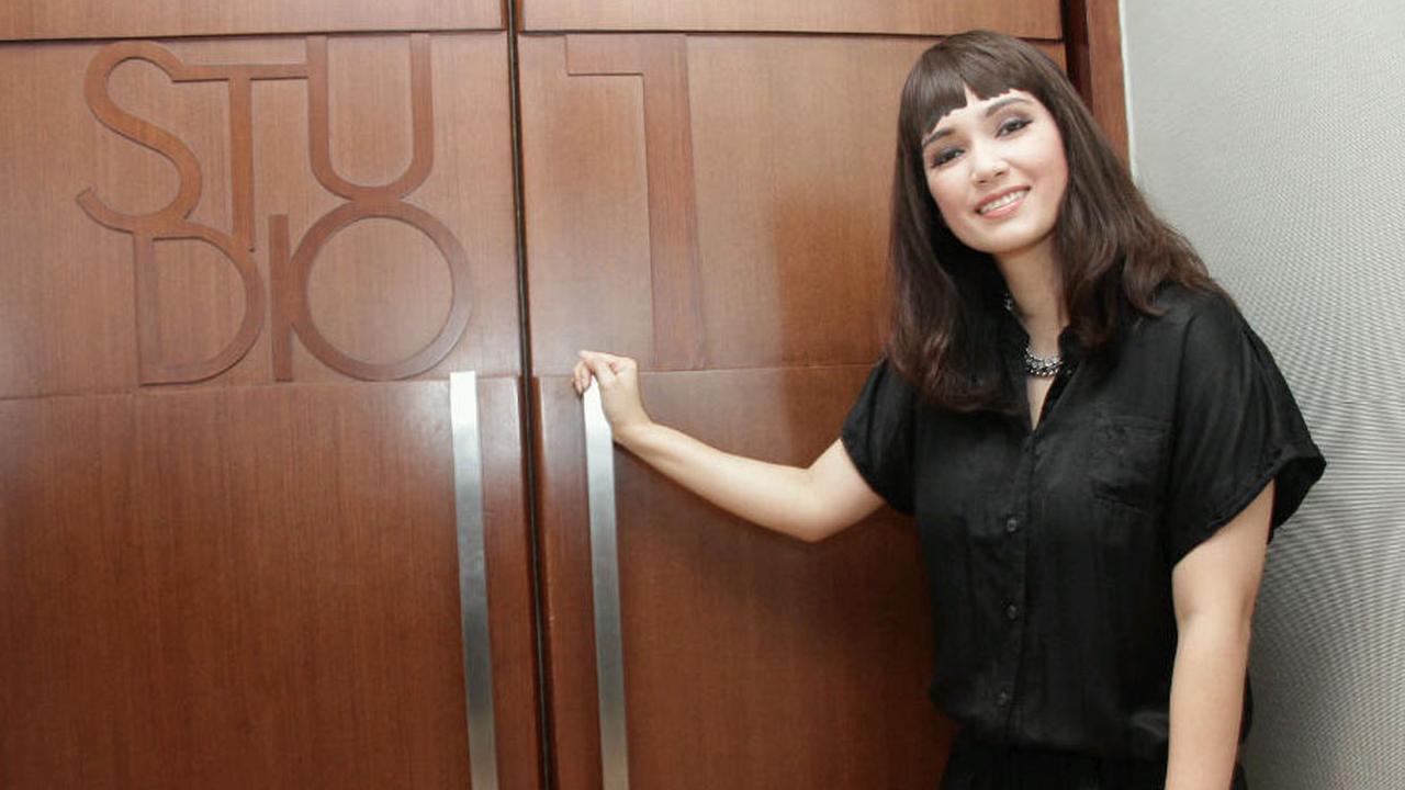 Feby Febiola Lepas Status Janda Tahun Ini?
