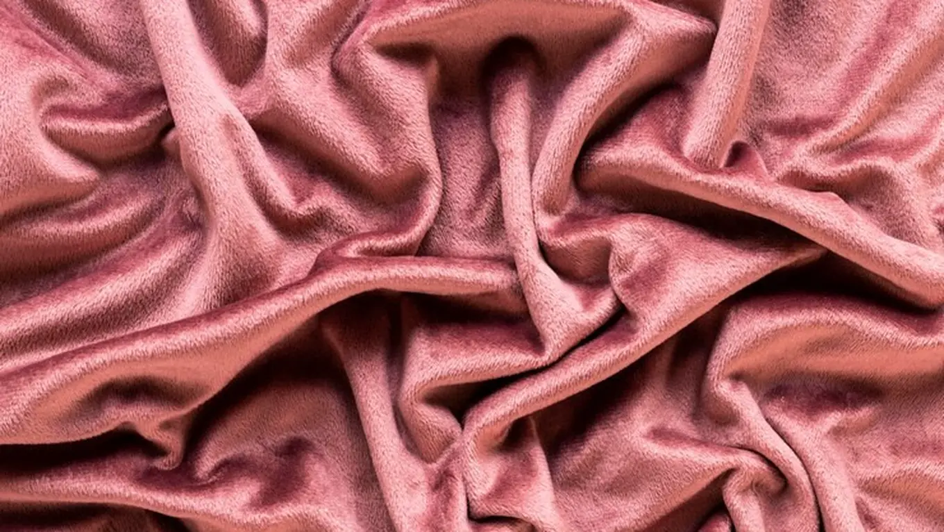 5 Tips Merawat Pakaian Berbahan Beludru Secara Sederhana - Fashion ...