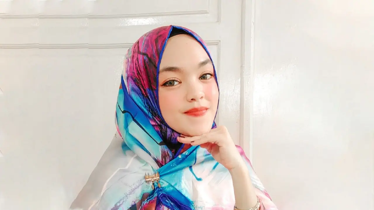 Potret Anyar Riri Febriana, Mantan Artis Cilik yang Ramai Disorot ...