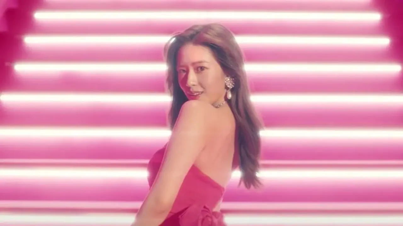 Tampilan IVE di Video Klip After Like, Wonyoung Perlihatkan Abs Hingga ...