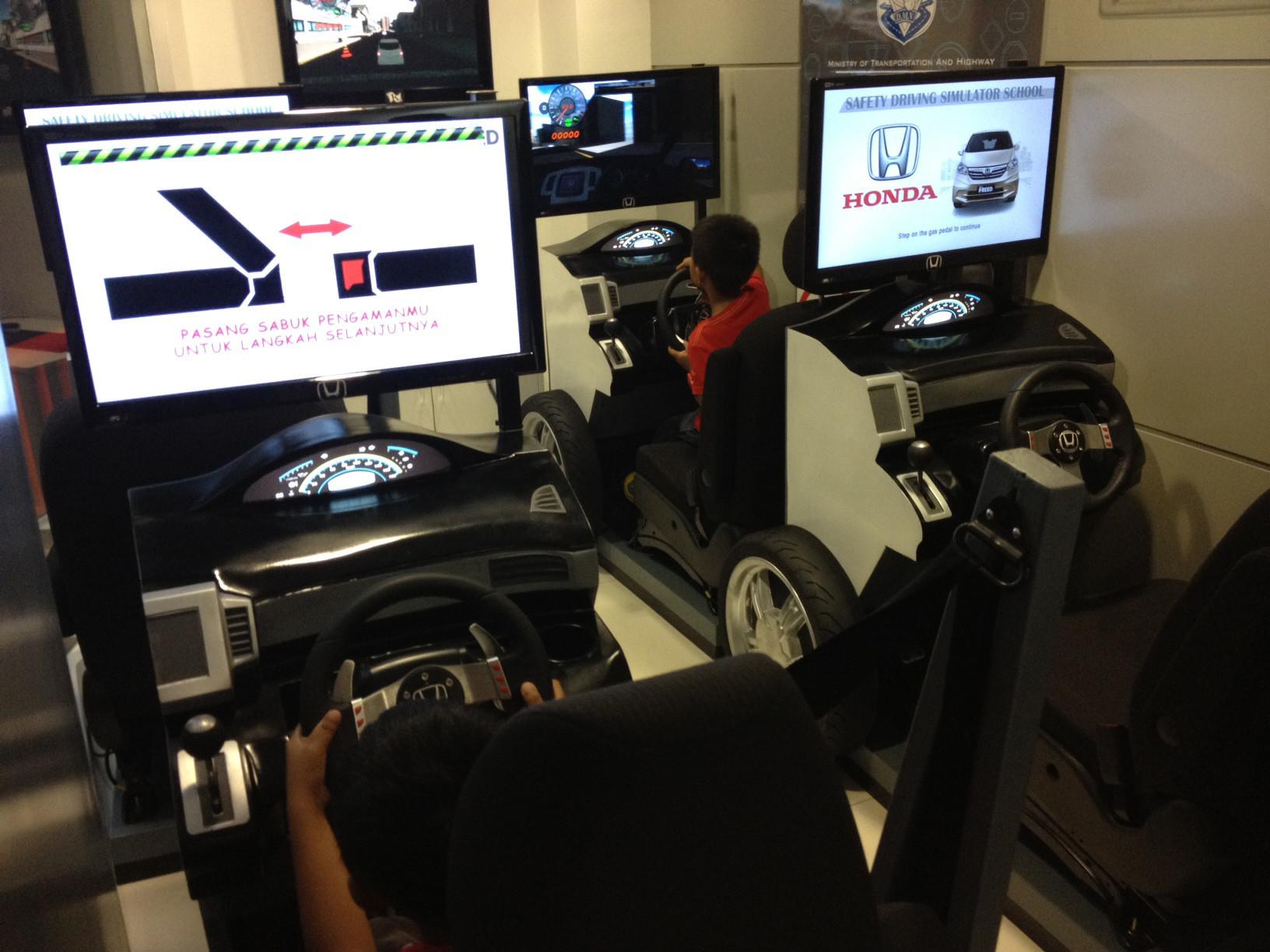 Fitur-Fitur Asli Honda Freed Dijadikan Simulator - Berita Liputan6.com