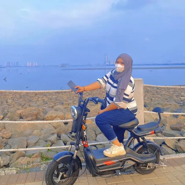 6 Potret Intan Lembata, Cewek Viral yang Nyanyi 'Begitu Sulit Lupakan ...