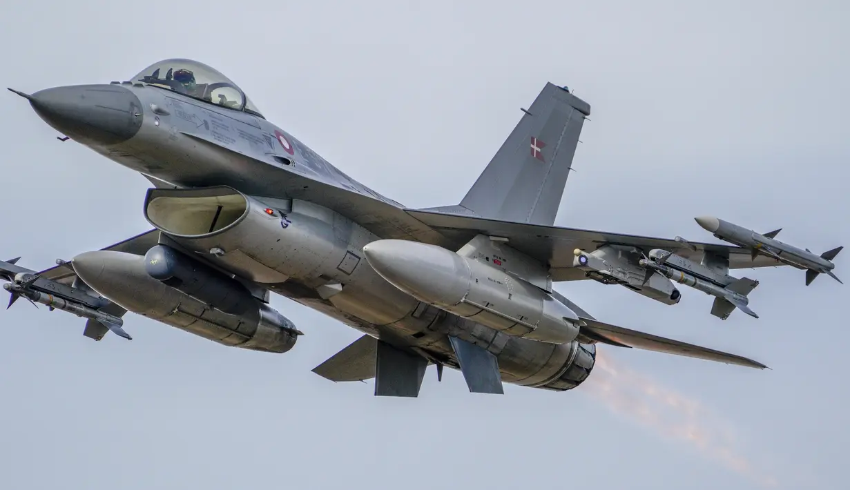 FOTO: Melihat Latihan Militer NATO di Latvia - Foto Liputan6.com