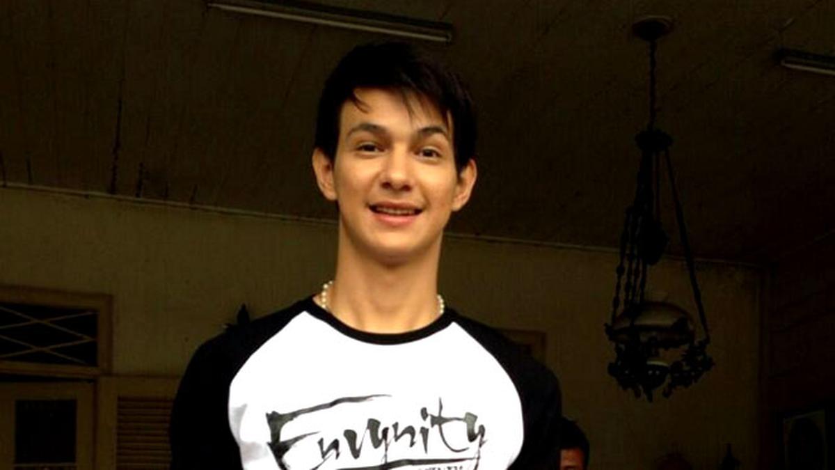 Walah, Marcell Darwin Jualan Bakso - ShowBiz Liputan6.com