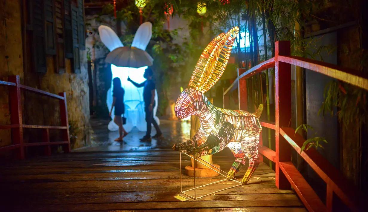 FOTO: Desain Unik Instalasi Seni Jade Rabbit Dipamerkan di Kwai Chai ...