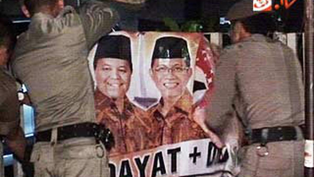 Atribut Kampanye Pilkada DKI Jakarta Ditertibkan - News Liputan6.com