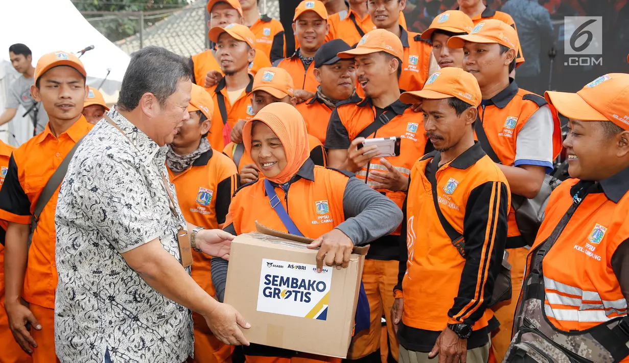 FOTO: HUT ke-47, Asabri Rayakan Dengan Bakti Sosial - Foto Liputan6.com