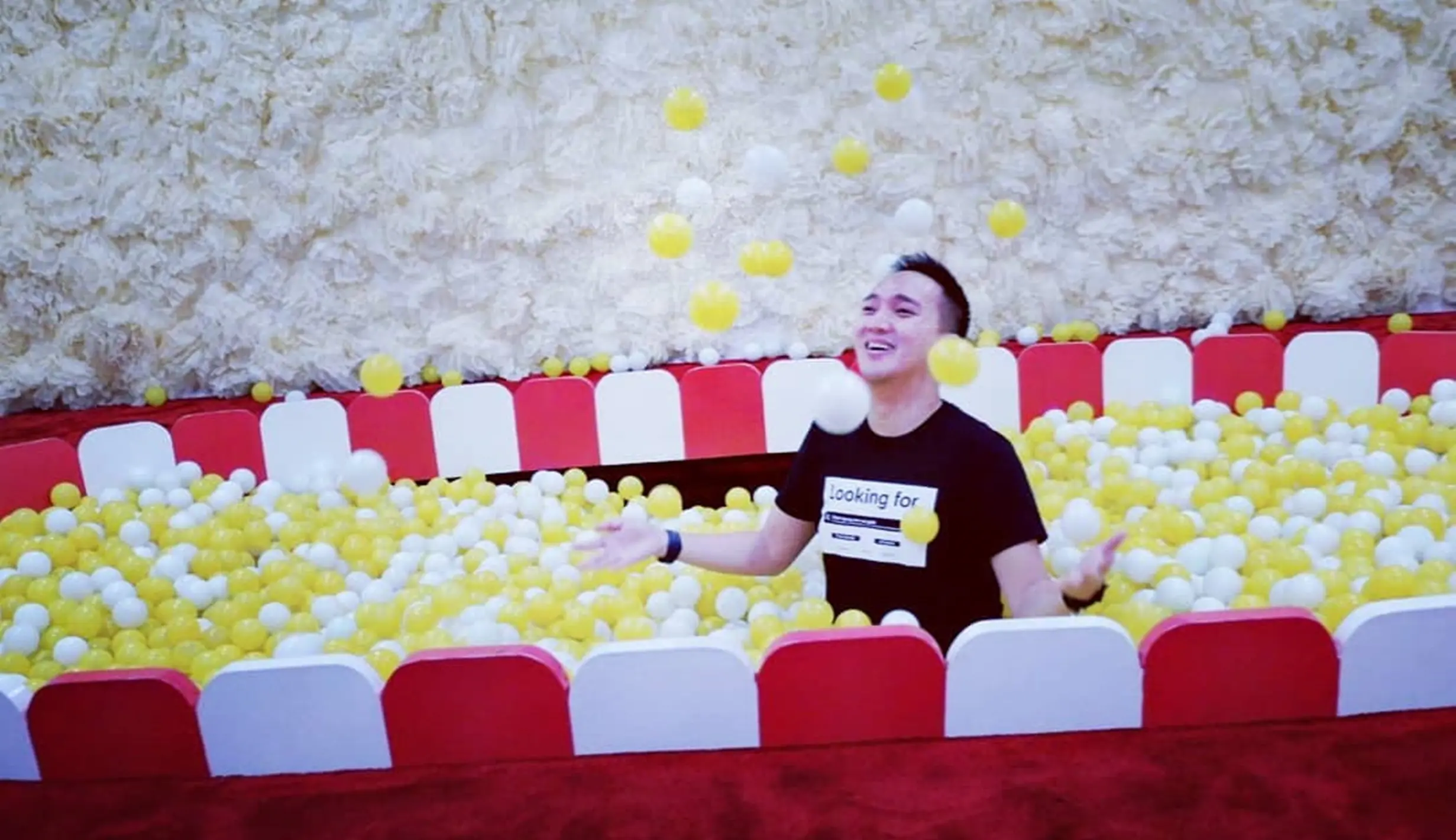 FOTO: Gaya Dicky AFI di Berbagai Spot Instagramable, Bak Model - Foto ...