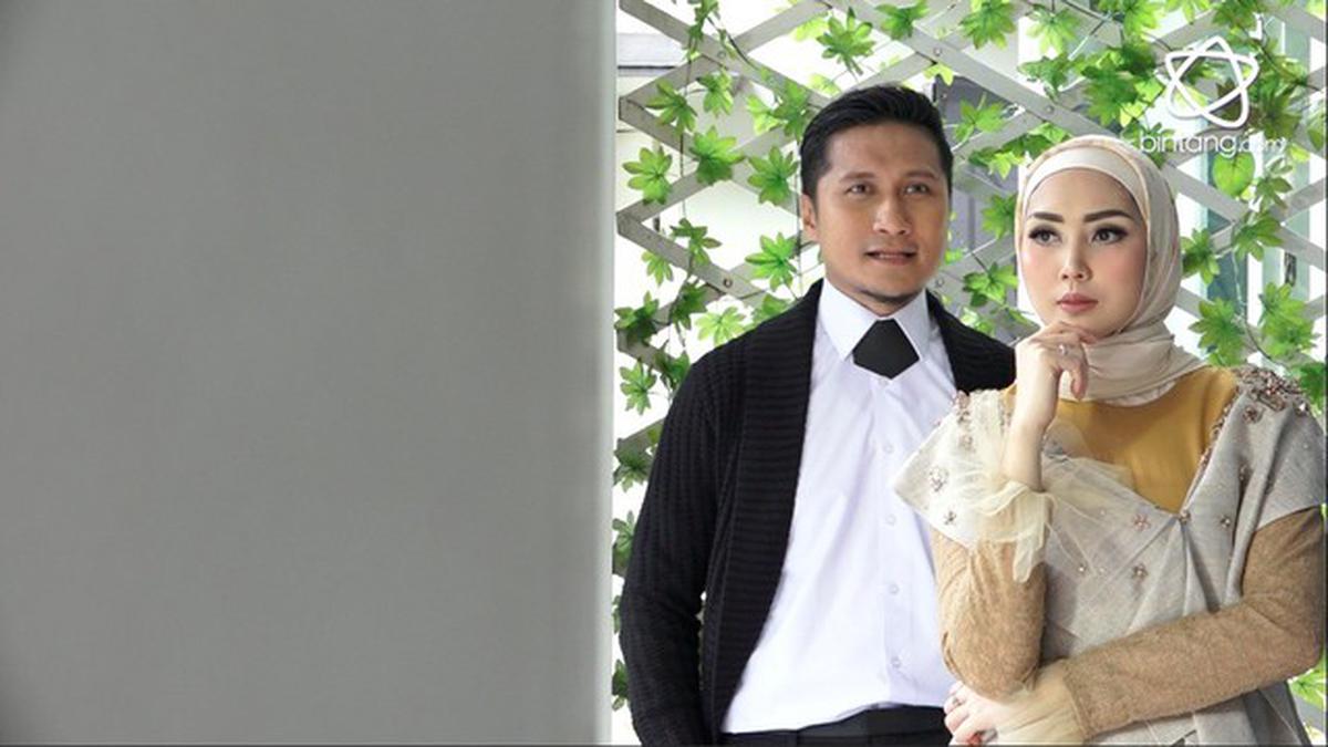 Fenita Arie Berhijab, Arie Untung: Teman yang Unfollow Juga Banyak ...