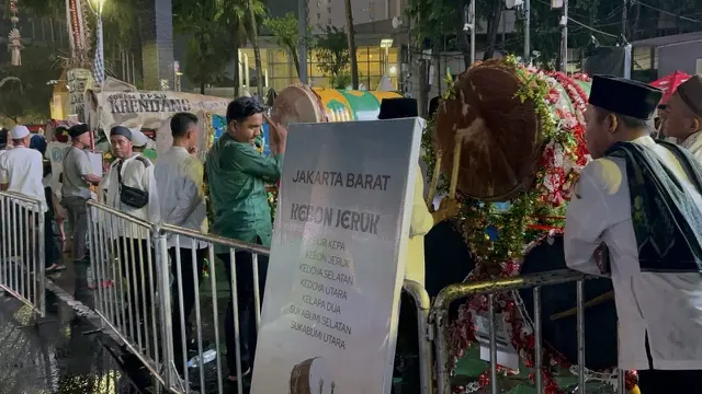 Takbiran di Car Free Night Bundaran HI, Hujan Tak Surutkan Antusias Warga