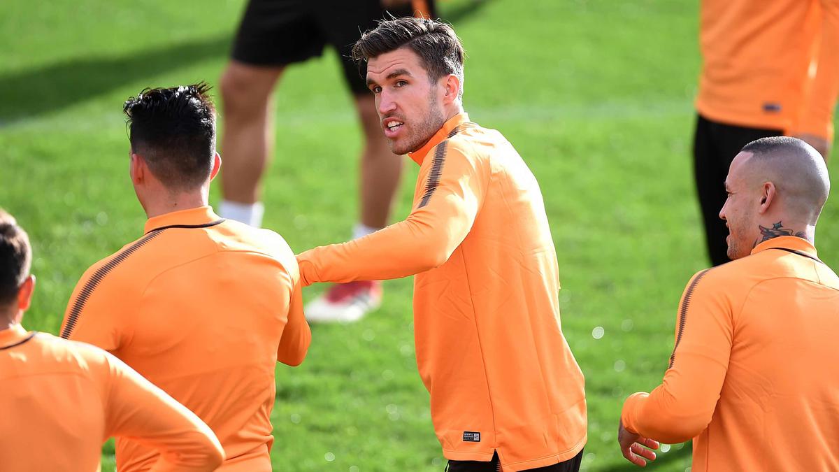 Bek Juventus Dukung Strootman Gabung Marseille - Dunia Bola.com