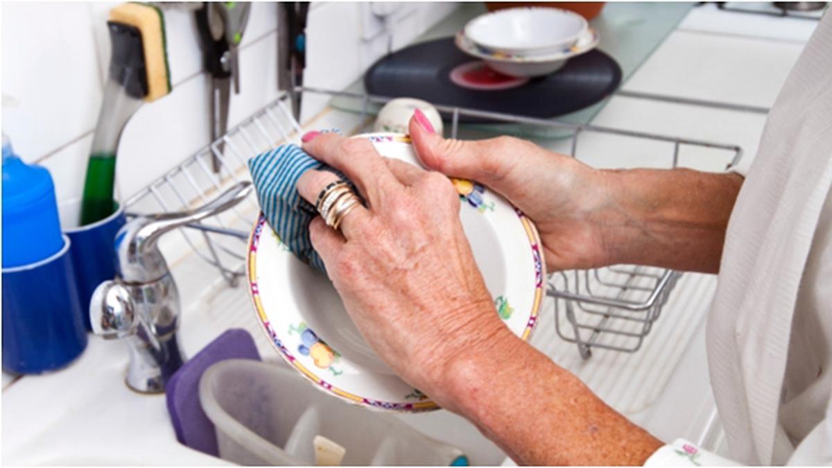 Cara Membersihkan Alat Masak Bekas Masak Atau Bikin Kue