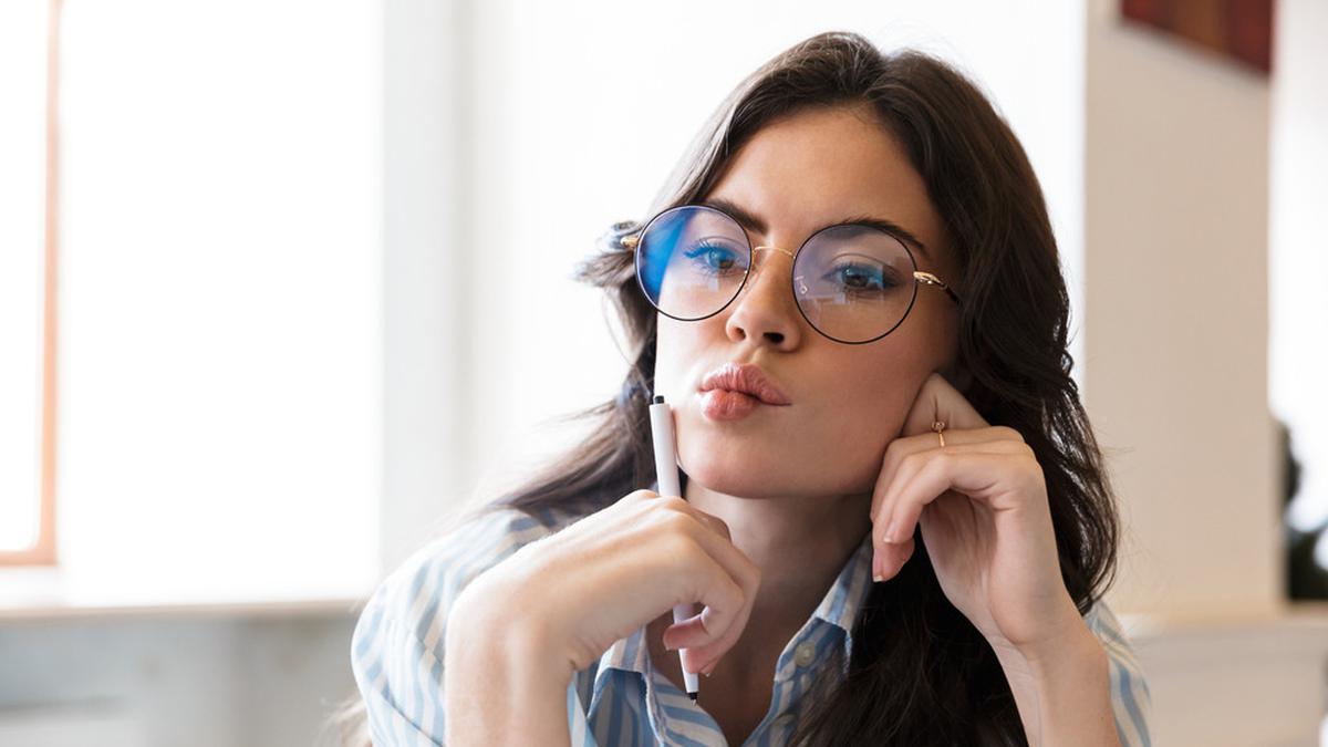 Jenis-Jenis Lensa Kacamata yang Perlu Diketahui - Fashion Fimela.com