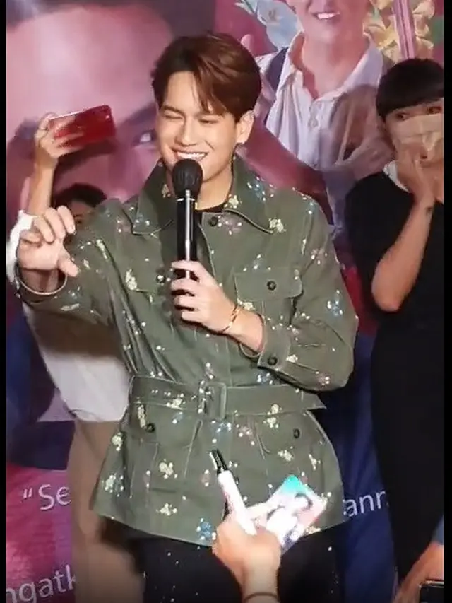 5 Potret Ice Paris Hadiri Premiere Love Destiny The Movie di Jakarta ...