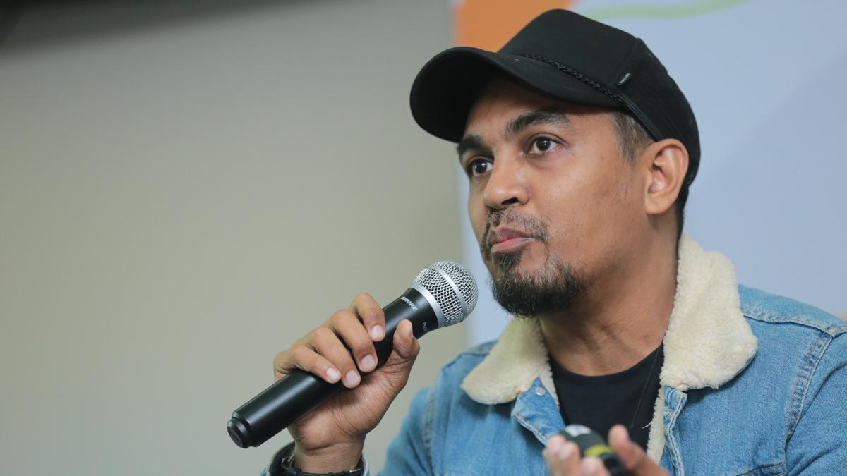Video Panas Mirip Aura Kasih Viral, Begini Kata Glenn Fredly - ShowBiz Liputan6.com