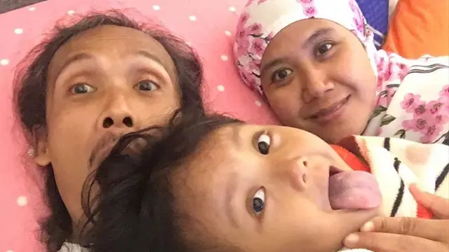 Garang di Film, Ini 8 Potret Yayan Ruhian yang Ternyata Sosok Family Man - Entertainment Fimela.com