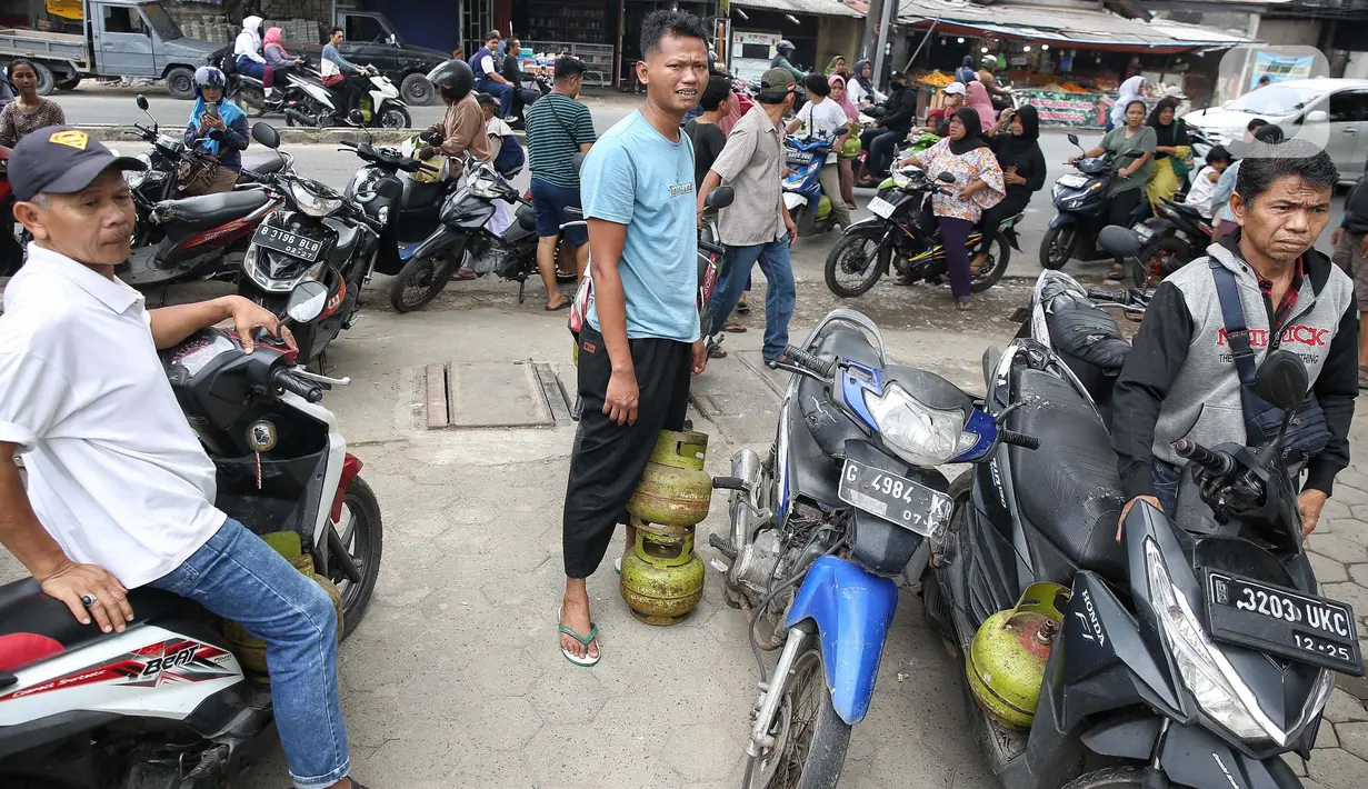 Instruksi Prabowo, Pengecer Boleh Kembali Jual Gas Elpiji 3 Kg - Foto ...