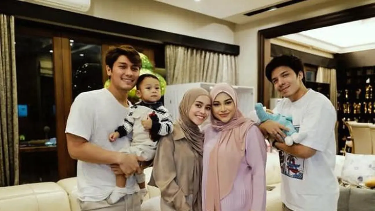 Potret Leslar Family dan Geng Mamayu Saat Jenguk Baby Azura - Citizen6 ...