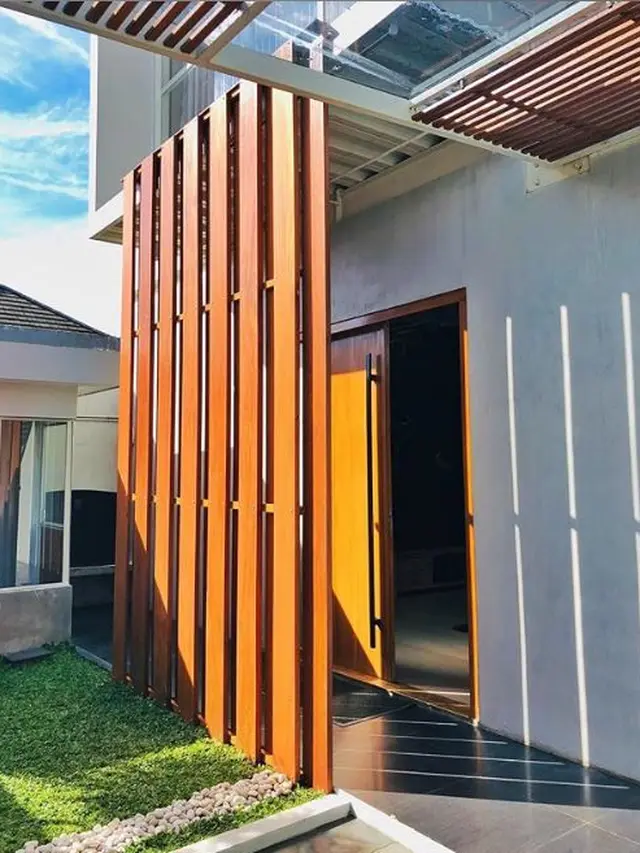 6 Potret Rumah Mewah Rio Febrian di Yogyakarta, Nyaman Banget - ShowBiz ...