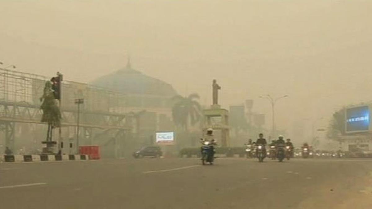 759 Titik Asap Kepung Sumatera