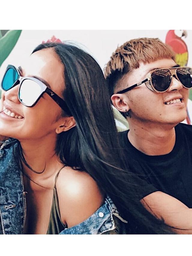 6 Potret Rafael SMASH dengan Pacar Cantiknya, Mesra Banget - Hot ...