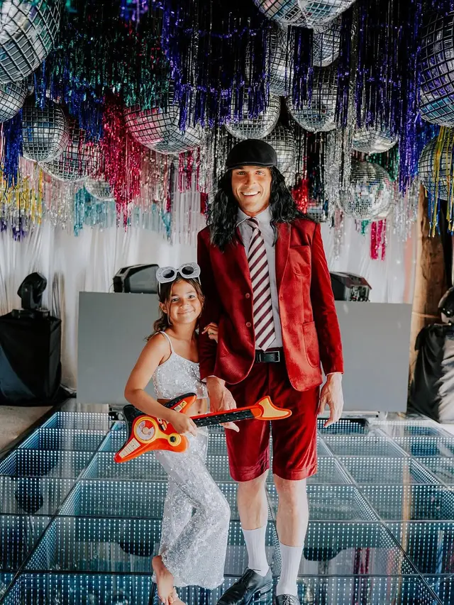 6 Potret Ultah Justin Werner Suami Indah Kalalo, Bergaya Rocker Klasik ...