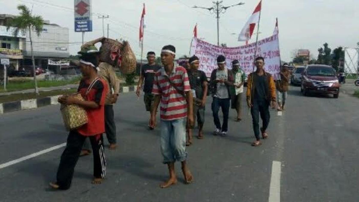 Mengenal Suku Sakai, Suku Nomaden di Pedalaman Riau