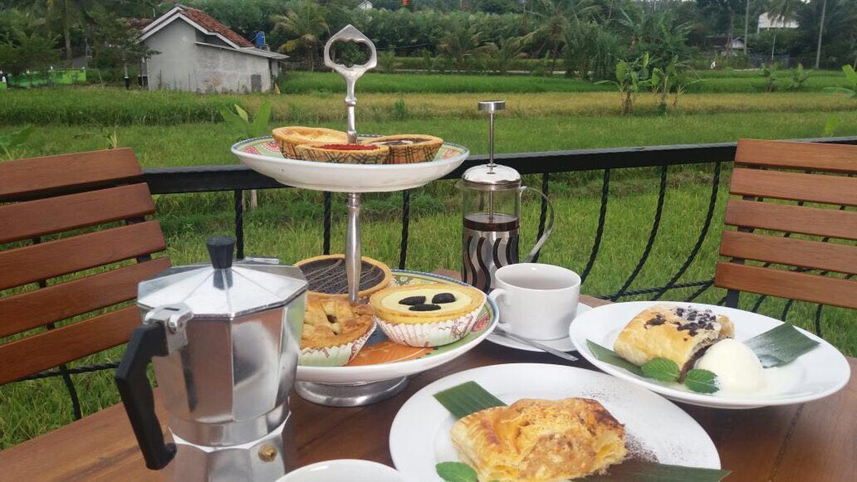 Warnai Hari dengan Sepiring Pie dan Secangkir Kopi di Kaki Merapi ...